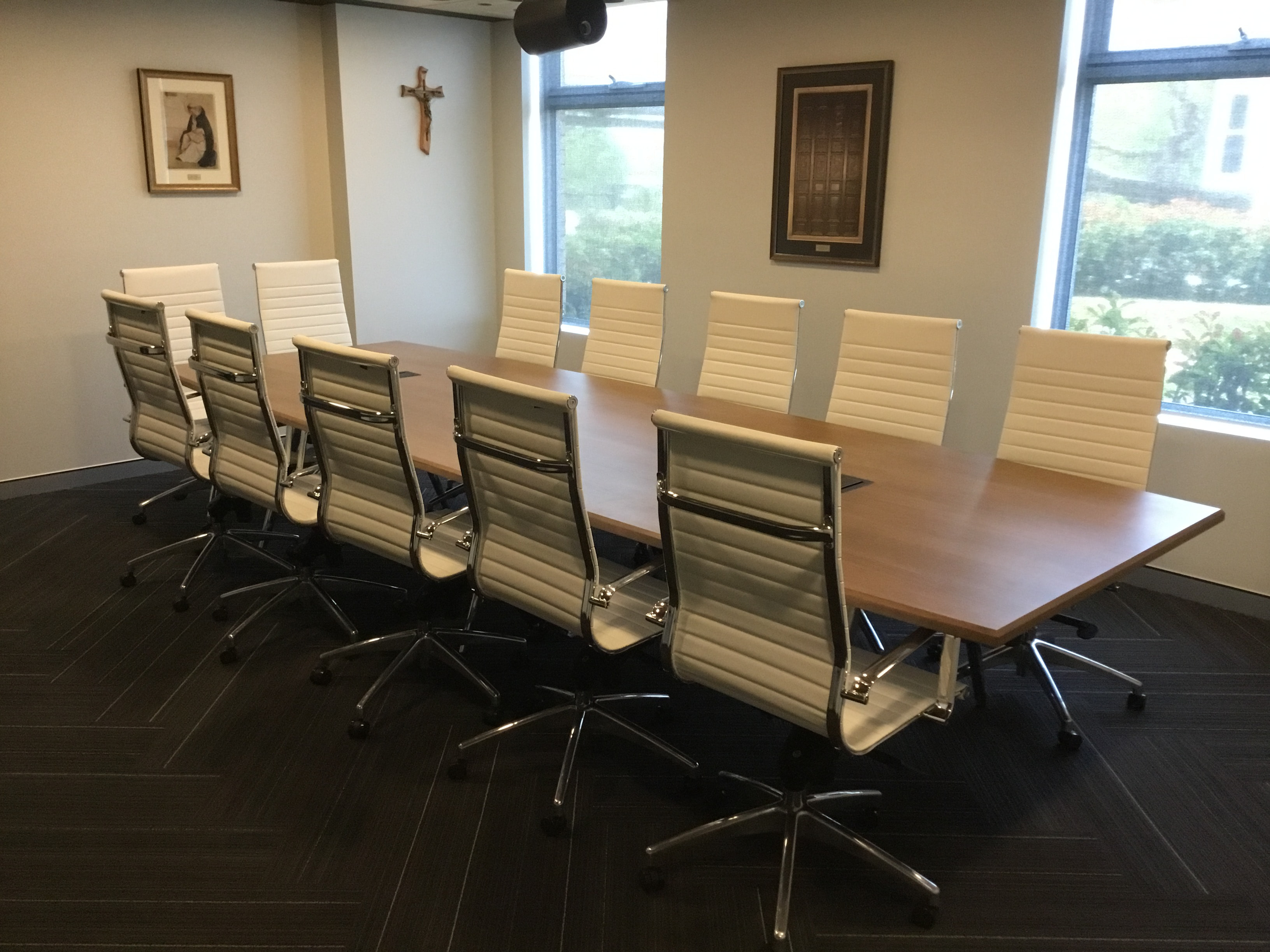 Custom Boardroom & Meeting Tables